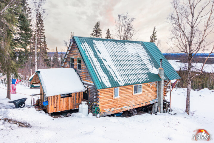 (AblazeAboutAlaska.com/Off-Grid)